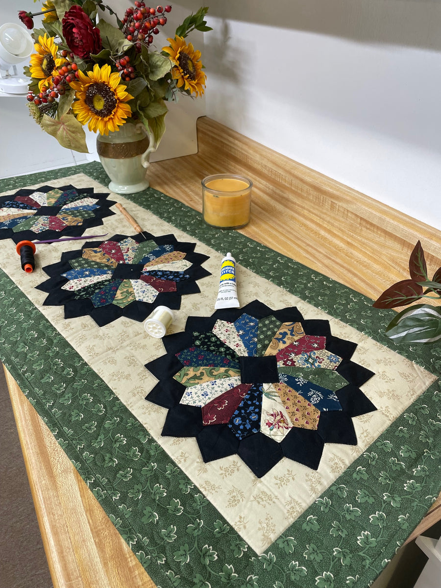 Dresden Table Runner Kit Sku: 66307 – CraftTownFabrics